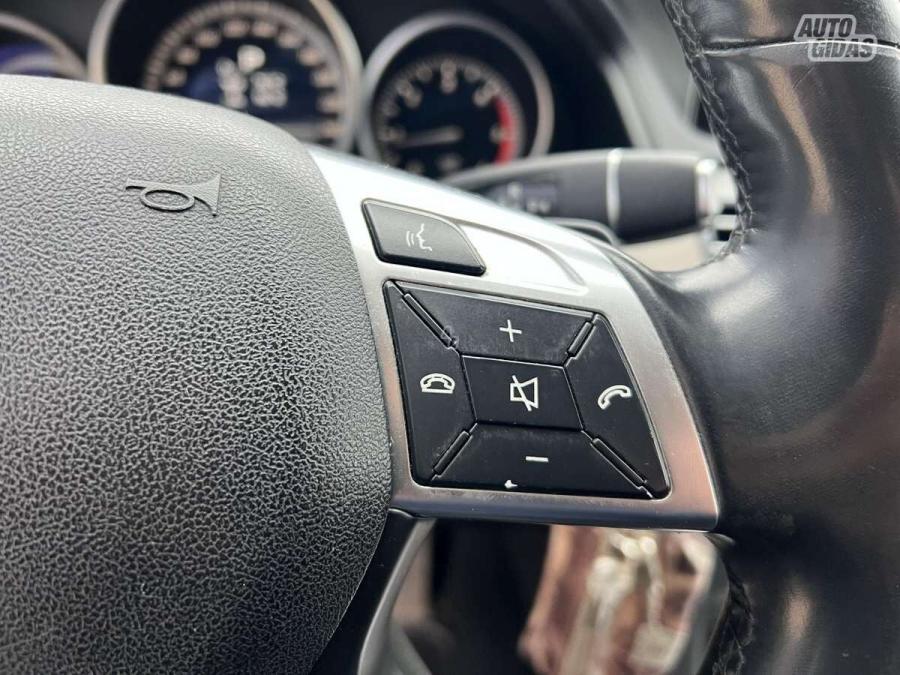 Белый Мерседес E 200 2015 в Паневежис, объемом двигателя 2.10 л и пробегом 607 тыс. км за 7700 €, фото 26 на AUTOMOTO.COM.LV