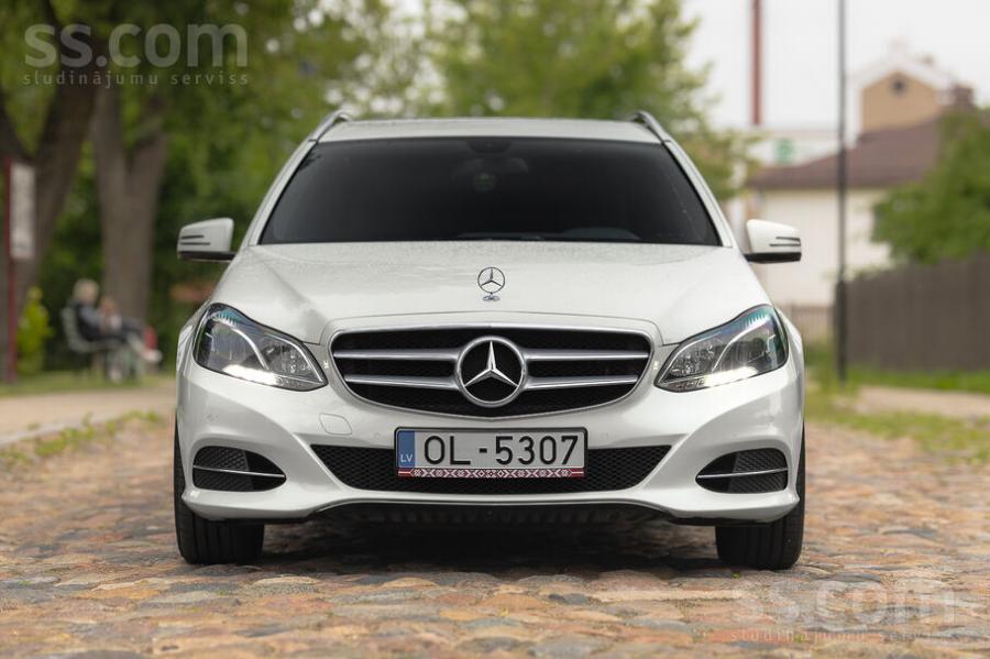 Белый Мерседес E 200 2015 в Елгава, объемом двигателя 2.20 л и пробегом 220 тыс. км за 11500 €, фото 3 на AUTOMOTO.COM.LV