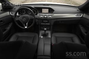 Белый Мерседес E 200 2015 в Елгава, объемом двигателя 2.20 л и пробегом 220 тыс. км за 11500 €, фото 12 на AUTOMOTO.COM.LV