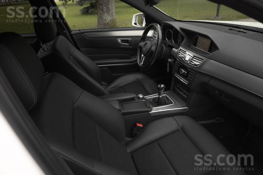 Белый Мерседес E 200 2015 в Елгава, объемом двигателя 2.20 л и пробегом 220 тыс. км за 11500 €, фото 18 на AUTOMOTO.COM.LV