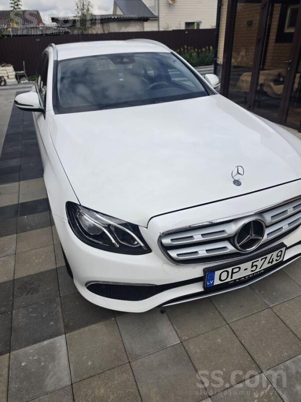 Balts Mercedes-Benz e-200 2019 Daugavpils, ar dzinēja tilpumu 2.00 L un nobraukumu 482 tūkst. km par 11500 €, foto 1 vietnē AUTOMOTO.COM.LV