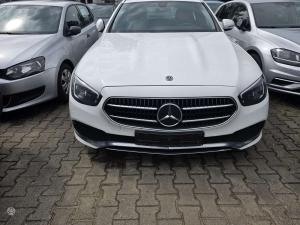 Белый Мерседес E 200 2020 в Мариямполе, объемом двигателя 1.60 л и пробегом 357 тыс. км за 11999 €, фото 4 на AUTOMOTO.COM.LV
