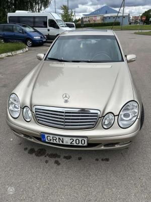 Желтый Мерседес E 200 2004 в Купишкис, объемом двигателя 2.15 л и пробегом 424 тыс. км за 2500 €, фото 5 на AUTOMOTO.COM.LV