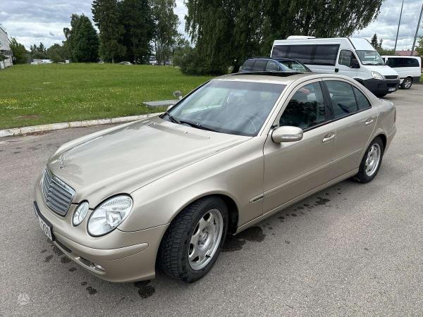 Yellow Mercedes-Benz e-200 2004 in Rokiskis, with an engine capacity of 2.15 L and mileage of 432 thousand km for 2500 €, photo 1 on AUTOMOTO.COM.LV
