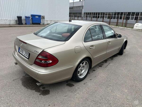 Yellow Mercedes-Benz e-200 2004 in Rokiskis, with an engine capacity of 2.15 L and mileage of 432 thousand km for 2500 €, photo 6 on AUTOMOTO.COM.LV