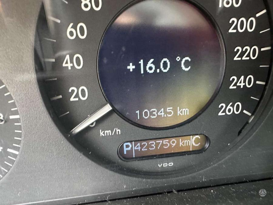 Желтый Мерседес E 200 2004 в Рокишкис, объемом двигателя 2.15 л и пробегом 432 тыс. км за 2500 €, фото 14 на AUTOMOTO.COM.LV