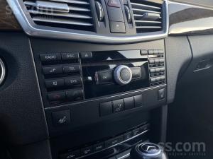 Желтый Мерседес E 200 2010 в Рига, объемом двигателя 2.10 л и пробегом 340 тыс. км за 4000 €, фото 9 на AUTOMOTO.COM.LV