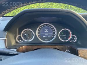 Желтый Мерседес E 200 2010 в Рига, объемом двигателя 2.10 л и пробегом 340 тыс. км за 4000 €, фото 11 на AUTOMOTO.COM.LV
