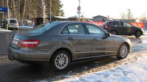 Dzeltens Mercedes-Benz e-200 2010 Rīga, ar dzinēja tilpumu 2.00 L un nobraukumu 331 tūkst. km par 6750 €, foto 24 vietnē AUTOMOTO.COM.LV