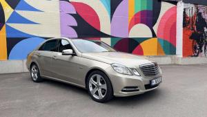 Желтый Мерседес E 200 2010 в Клайпеда, объемом двигателя 2.20 л и пробегом 410 тыс. км за 6000 €, фото 5 на AUTOMOTO.COM.LV