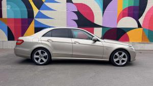 Желтый Мерседес E 200 2010 в Клайпеда, объемом двигателя 2.20 л и пробегом 410 тыс. км за 6000 €, фото 6 на AUTOMOTO.COM.LV