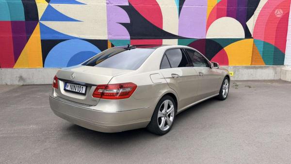 Yellow Mercedes-Benz e-200 2010 in Klaipeda, with an engine capacity of 2.20 L and mileage of 410 thousand km for 6000 €, photo 6 on AUTOMOTO.COM.LV