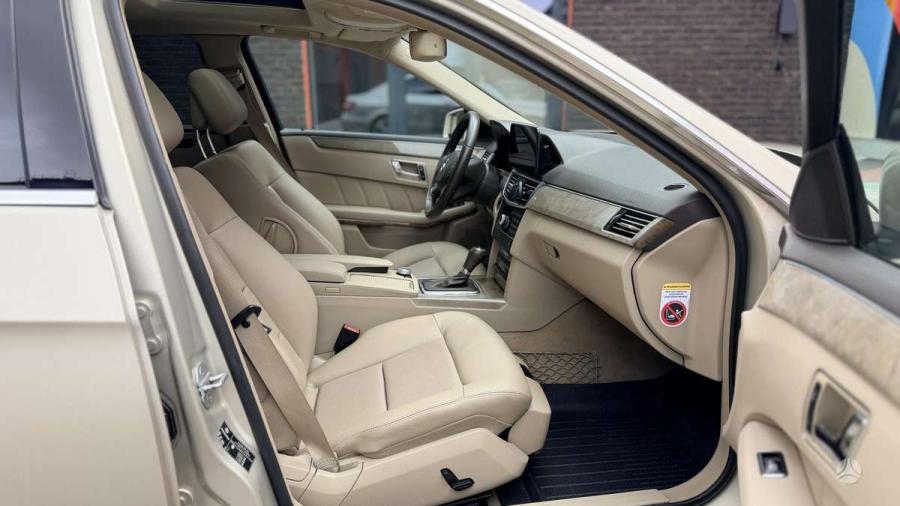 Желтый Мерседес E 200 2010 в Клайпеда, объемом двигателя 2.20 л и пробегом 410 тыс. км за 6000 €, фото 22 на AUTOMOTO.COM.LV