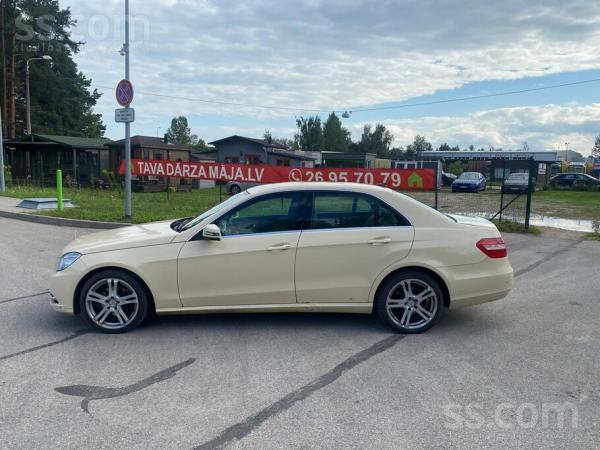 Yellow Mercedes-Benz e-200 2012 in Riga, with an engine capacity of 2.20 L and mileage of 0 thousand km for 2699 €, photo 2 on AUTOMOTO.COM.LV