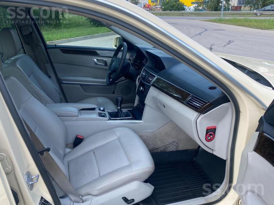 Yellow Mercedes-Benz e-200 2012 in Riga, with an engine capacity of 2.20 L and mileage of 0 thousand km for 2699 €, photo 23 on AUTOMOTO.COM.LV