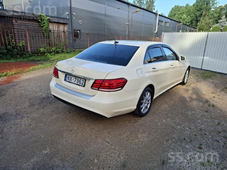 Dzeltens Mercedes-Benz e-200 2013 Rīga, ar dzinēja tilpumu 2.10 L un nobraukumu 484 tūkst. km par 5000 €, foto 4 vietnē AUTOMOTO.COM.LV