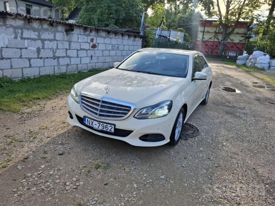 Dzeltens Mercedes-Benz e-200 2013 Rīga, ar dzinēja tilpumu 2.10 L un nobraukumu 484 tūkst. km par 5000 €, foto 8 vietnē AUTOMOTO.COM.LV