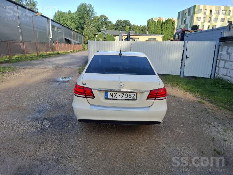 Dzeltens Mercedes-Benz e-200 2013 Rīga, ar dzinēja tilpumu 2.10 L un nobraukumu 484 tūkst. km par 5000 €, foto 10 vietnē AUTOMOTO.COM.LV