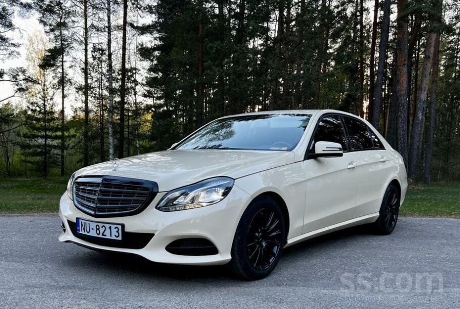 Yellow Mercedes-Benz e-200 2016 in Riga, with an engine capacity of 2.10 L and mileage of 340 thousand km for 8690 €, photo 5 on AUTOMOTO.COM.LV