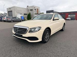 Желтый Мерседес E 200 2017 в Каунас, объемом двигателя 1.95 л и пробегом 488 тыс. км за 4500 €, фото  на AUTOMOTO.COM.LV