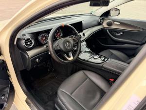 Желтый Мерседес E 200 2017 в Каунас, объемом двигателя 1.95 л и пробегом 488 тыс. км за 4500 €, фото 10 на AUTOMOTO.COM.LV