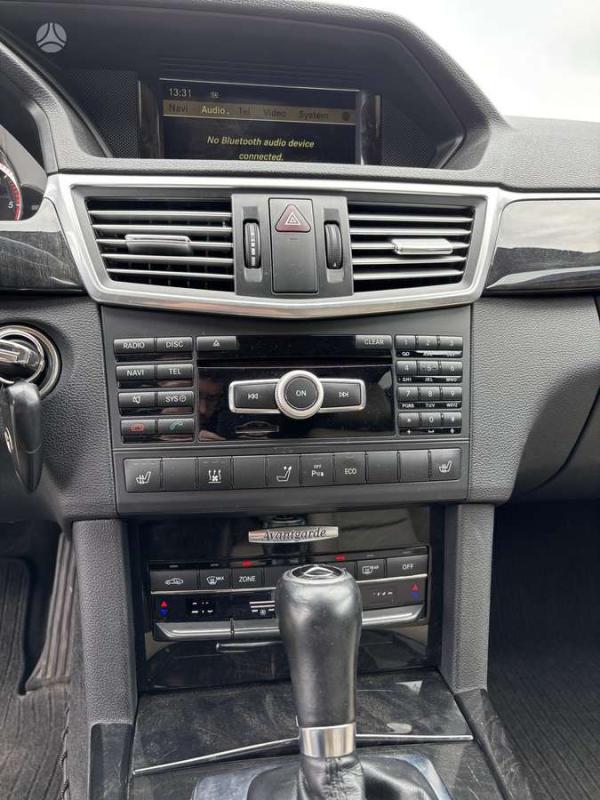 Желтый Мерседес E 200 2011 в Клайпеда, объемом двигателя 2.14 л и пробегом 408 тыс. км за 4000 €, фото 8 на AUTOMOTO.COM.LV