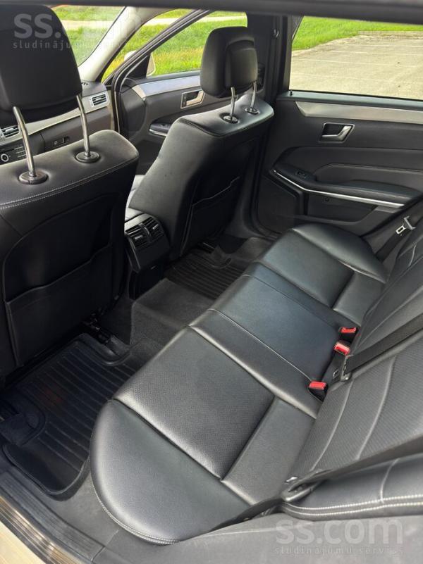 Dzeltens Mercedes-Benz e-200 2016 Jēkabpils, ar dzinēja tilpumu 2.10 L un nobraukumu 365 tūkst. km par 7800 €, foto 10 vietnē AUTOMOTO.COM.LV