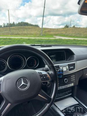 Желтый Мерседес E 200 2016 в Екабпилс, объемом двигателя 2.10 л и пробегом 365 тыс. км за 7800 €, фото 13 на AUTOMOTO.COM.LV