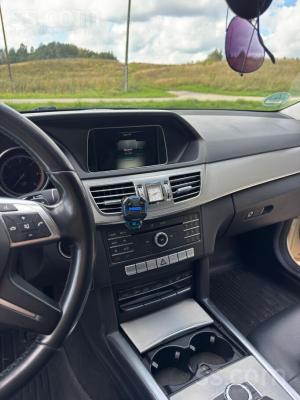 Желтый Мерседес E 200 2016 в Екабпилс, объемом двигателя 2.10 л и пробегом 365 тыс. км за 7800 €, фото 12 на AUTOMOTO.COM.LV