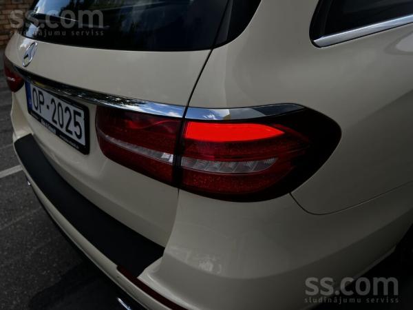 Dzeltens Mercedes-Benz e-200 2018 Rīga, ar dzinēja tilpumu 2.00 L un nobraukumu 178 tūkst. km par 13333 €, foto 9 vietnē AUTOMOTO.COM.LV
