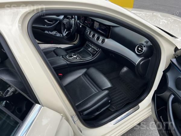 Dzeltens Mercedes-Benz e-200 2018 Rīga, ar dzinēja tilpumu 2.00 L un nobraukumu 178 tūkst. km par 13333 €, foto 10 vietnē AUTOMOTO.COM.LV