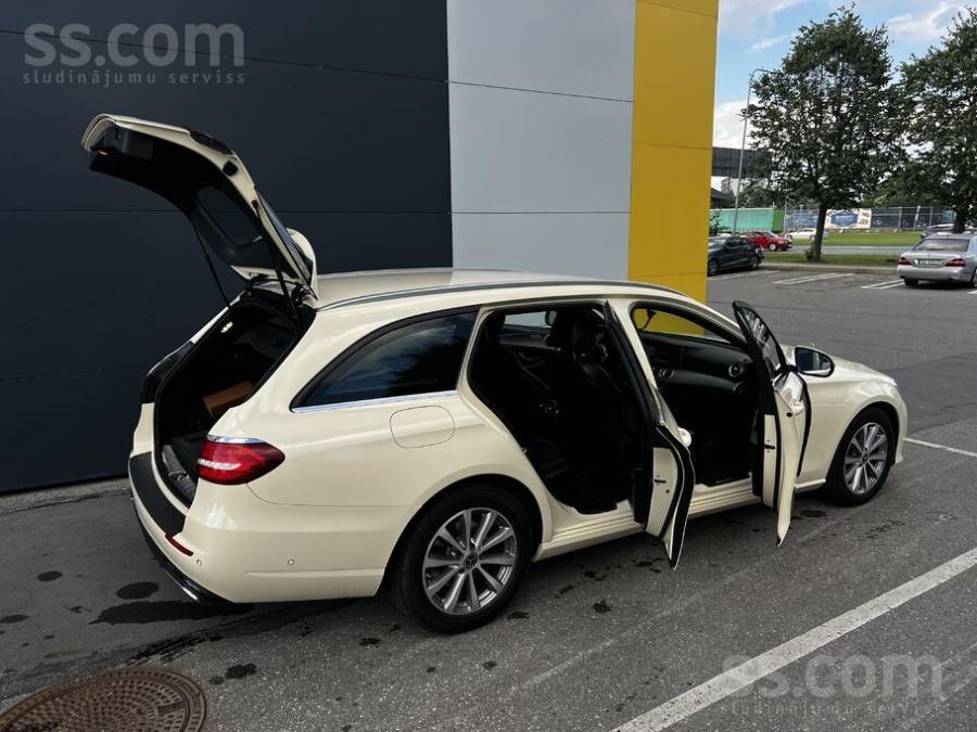 Желтый Мерседес E 200 2018 в Рига, объемом двигателя 2.00 л и пробегом 178 тыс. км за 13333 €, фото 16 на AUTOMOTO.COM.LV