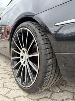 Melns Mercedes-Benz E 220 2014 Viļņa, ar dzinēja tilpumu 2.10 L un nobraukumu 253 tūkst. km par 14500 €, foto 8 vietnē AUTOMOTO.COM.LV
