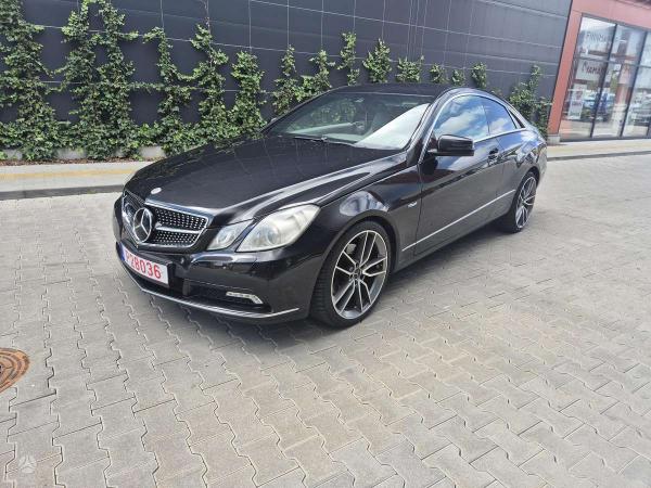 Melns Mercedes-Benz E 220 2010 Klaipėda, ar dzinēja tilpumu 2.20 L un nobraukumu 288 tūkst. km par 5999 €, foto 7 vietnē AUTOMOTO.COM.LV