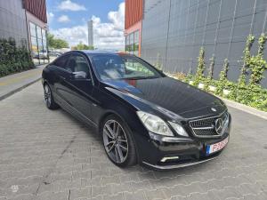 Черный Мерседес E 220 2010 в Клайпеда, объемом двигателя 2.20 л и пробегом 288 тыс. км за 5999 €, фото 10 на AUTOMOTO.COM.LV