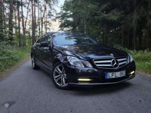 Черный Мерседес E 220 2011 в Вильнюс, объемом двигателя 2.14 л и пробегом 340 тыс. км за 7999 €, фото 1 на AUTOMOTO.COM.LV