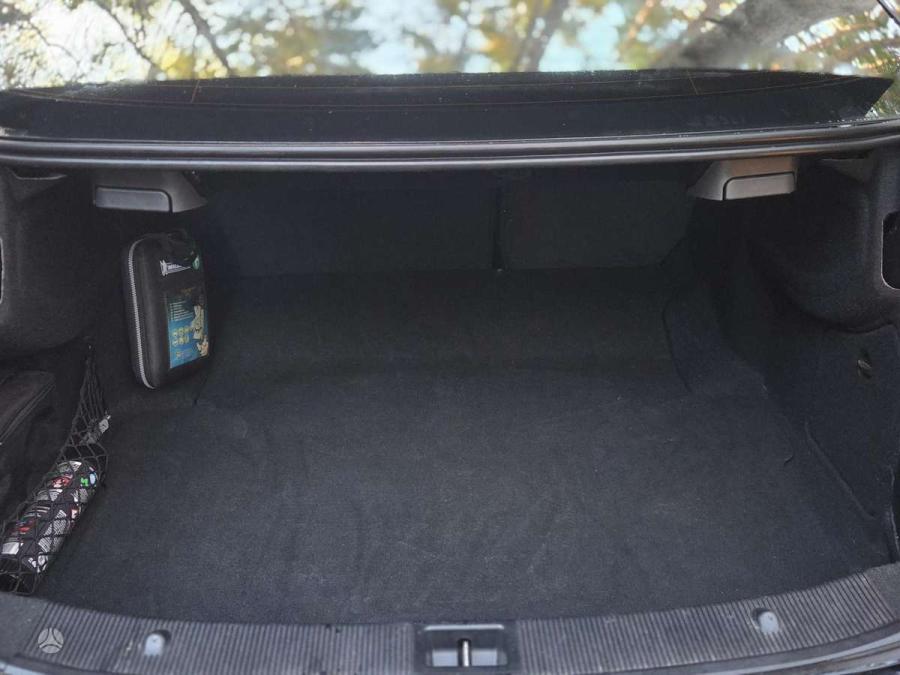 Black Mercedes-Benz E 220 2011 in Vilnius, with an engine capacity of 2.14 L and mileage of 340 thousand km for 7999 €, photo 15 on AUTOMOTO.COM.LV