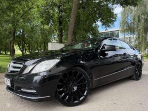 Black Mercedes-Benz E 220 2012 in Kaunas, with an engine capacity of 2.20 L and mileage of 324 thousand km for 6500 €, photo  on AUTOMOTO.COM.LV