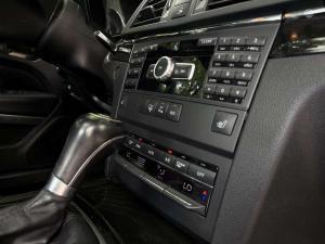 Black Mercedes-Benz E 220 2012 in Kaunas, with an engine capacity of 2.20 L and mileage of 324 thousand km for 6500 €, photo 8 on AUTOMOTO.COM.LV