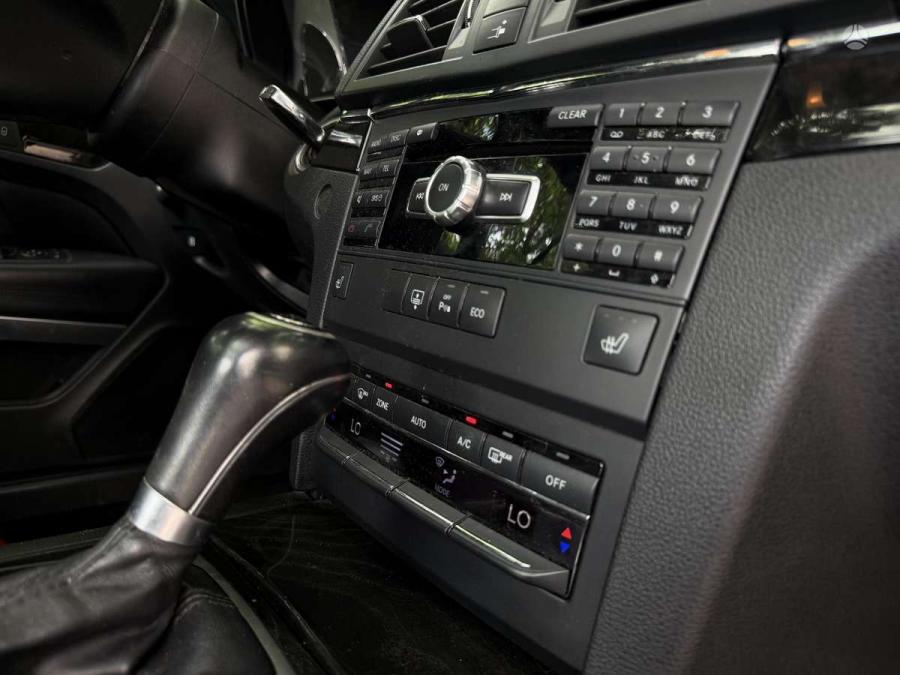 Black Mercedes-Benz E 220 2012 in Kaunas, with an engine capacity of 2.20 L and mileage of 324 thousand km for 6500 €, photo 8 on AUTOMOTO.COM.LV