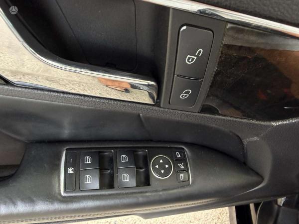 Black Mercedes-Benz E 220 2012 in Kaunas, with an engine capacity of 2.20 L and mileage of 324 thousand km for 6500 €, photo 8 on AUTOMOTO.COM.LV