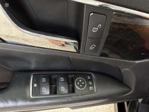 Black Mercedes-Benz E 220 2012 in Kaunas, with an engine capacity of 2.20 L and mileage of 324 thousand km for 6500 €, photo 9 on AUTOMOTO.COM.LV