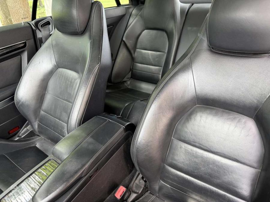 Black Mercedes-Benz E 220 2012 in Kaunas, with an engine capacity of 2.20 L and mileage of 324 thousand km for 6500 €, photo 10 on AUTOMOTO.COM.LV