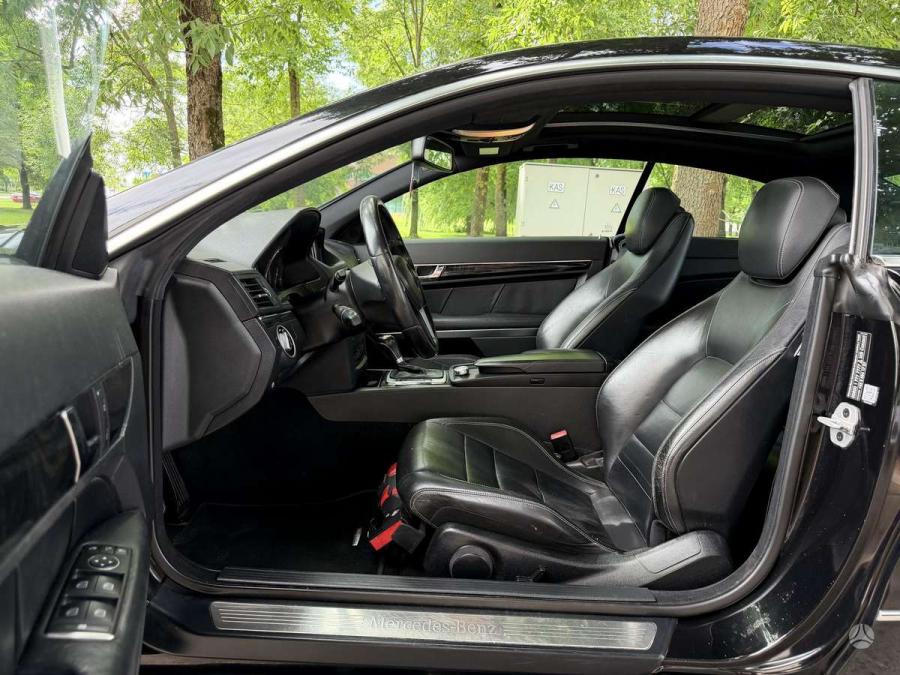 Black Mercedes-Benz E 220 2012 in Kaunas, with an engine capacity of 2.20 L and mileage of 324 thousand km for 6500 €, photo 12 on AUTOMOTO.COM.LV