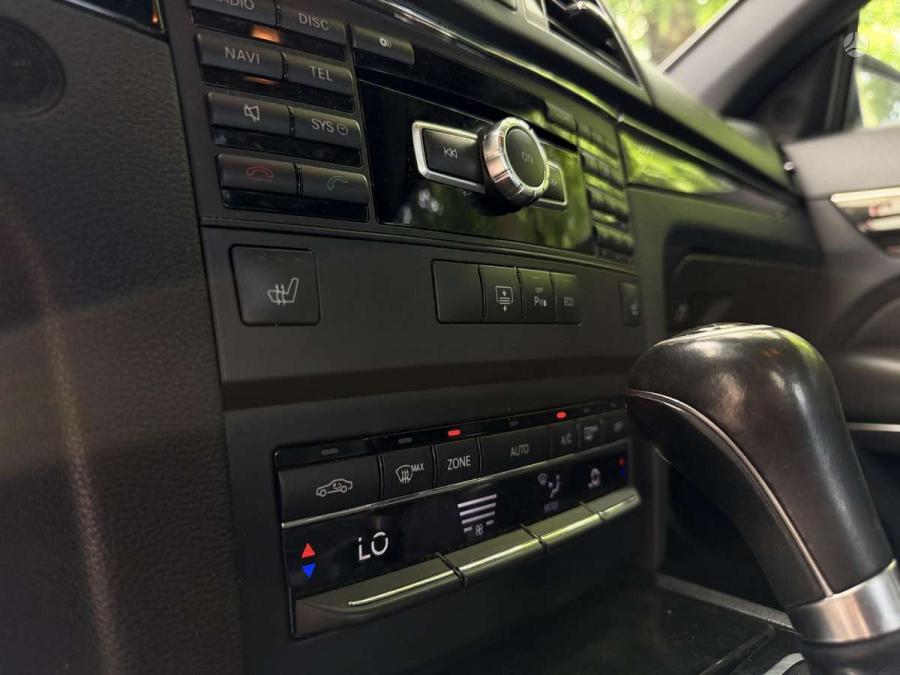 Black Mercedes-Benz E 220 2012 in Kaunas, with an engine capacity of 2.20 L and mileage of 324 thousand km for 6500 €, photo 14 on AUTOMOTO.COM.LV