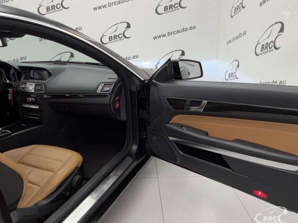 Melns Mercedes-Benz E 220 2014 Viļņa, ar dzinēja tilpumu 2.14 L un nobraukumu 257 tūkst. km par 13900 €, foto 9 vietnē AUTOMOTO.COM.LV