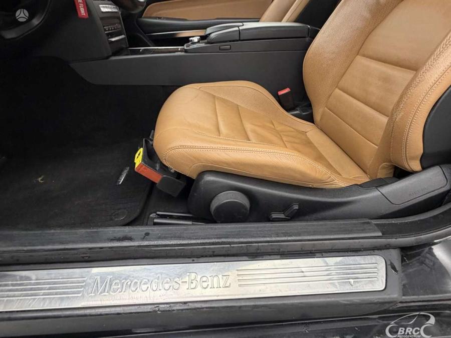Black Mercedes-Benz E 220 2014 in Vilnius, with an engine capacity of 2.14 L and mileage of 257 thousand km for 13900 €, photo 19 on AUTOMOTO.COM.LV