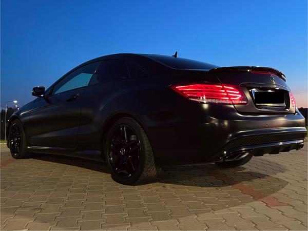 Мерседес E 220 2015 в Вильнюс на AUTOMOTO.COM.LV Черный Мерседес E 220 2015 в Вильнюс, объемом двигателя 2.10 л и пробегом 167 тыс. км за 16950 €, фото 6 на AUTOMOTO.COM.LV