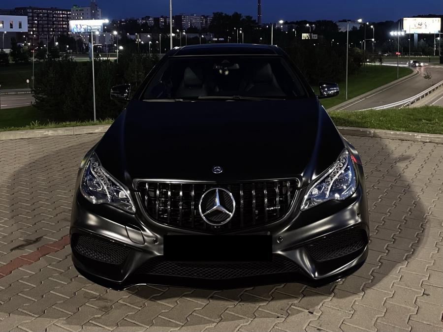 Черный Мерседес E 220 2015 в Вильнюс, объемом двигателя 2.10 л и пробегом 167 тыс. км за 16950 €, фото 7 на AUTOMOTO.COM.LV