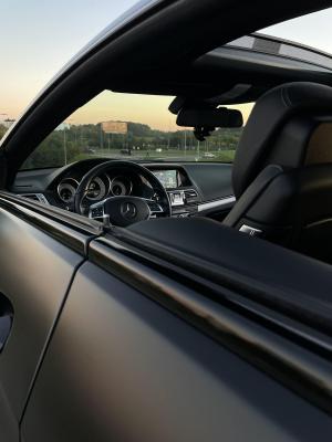 Черный Мерседес E 220 2015 в Вильнюс, объемом двигателя 2.10 л и пробегом 167 тыс. км за 16950 €, фото 13 на AUTOMOTO.COM.LV